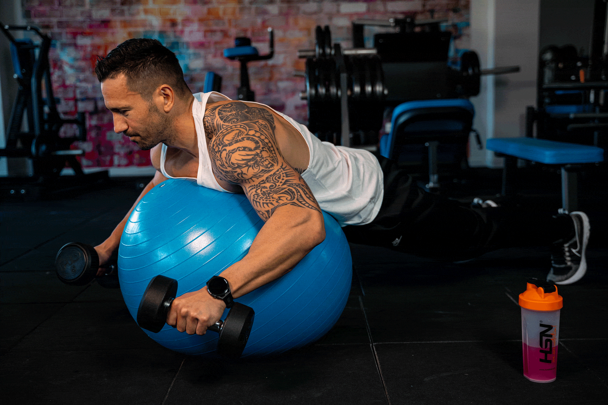 27 Exercices avec ballon Pilates ou Fitball - HSN Blog