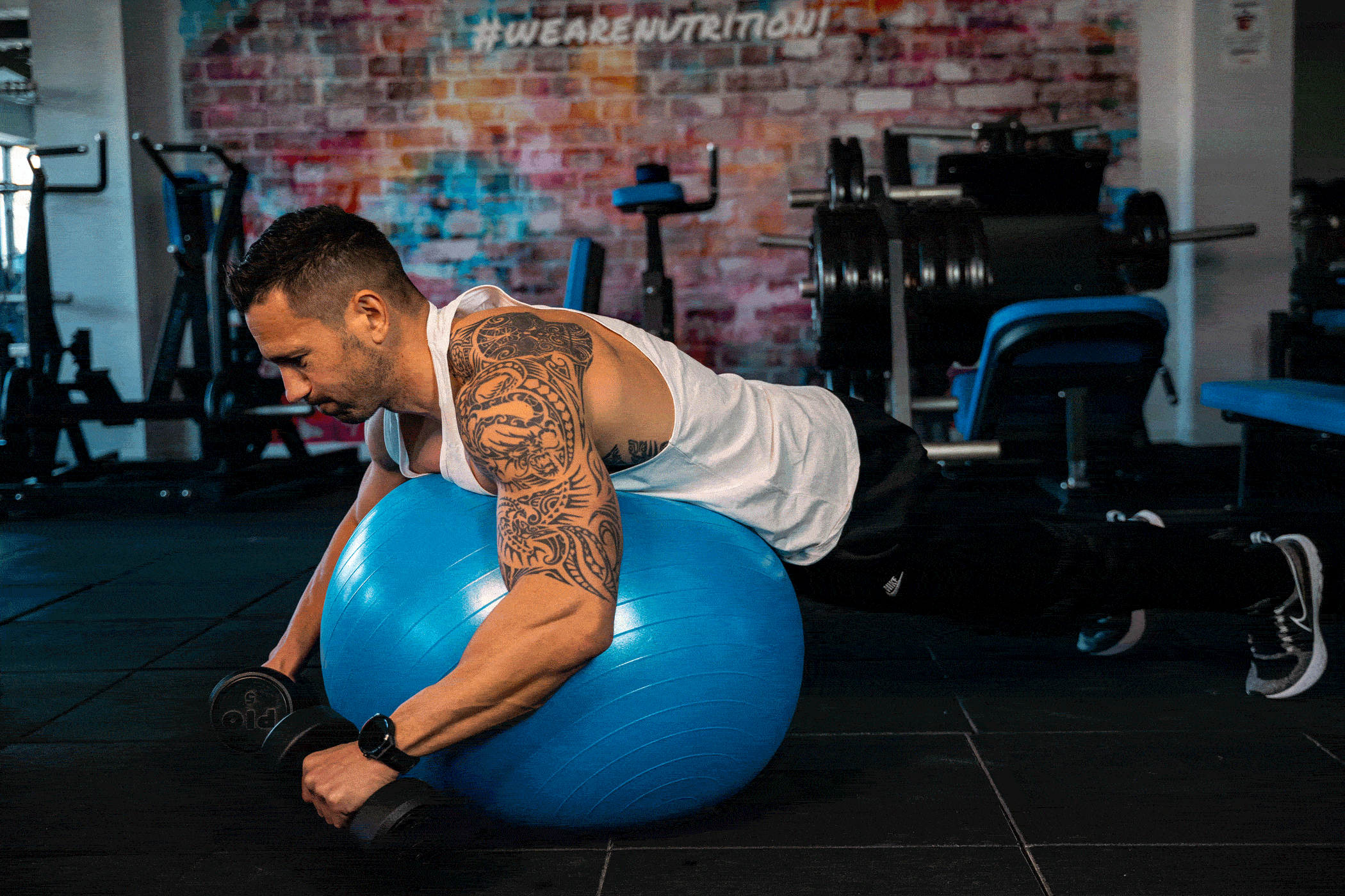 27 Exercices avec ballon Pilates ou Fitball - HSN Blog